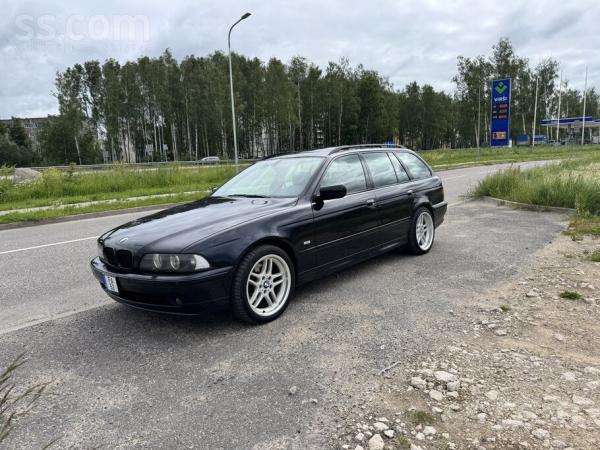 Melns BMW 530 2002 Rīga, ar dzinēja tilpumu 3.00 L un nobraukumu 293 tūkst. km par 2700 €, foto 1 vietnē AUTOMOTO.COM.LV