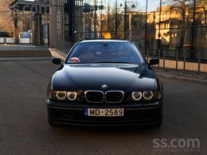 Black BMW 530 2002 in Riga, with an engine capacity of 3.00 L and mileage of 446 thousand km for 2400 €, photo 3 on AUTOMOTO.COM.LV