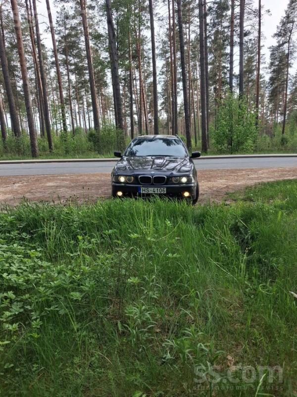 Melns BMW 530 2002 Rīga, ar dzinēja tilpumu 3.00 L un nobraukumu 360 tūkst. km par 1800 €, foto 1 vietnē AUTOMOTO.COM.LV