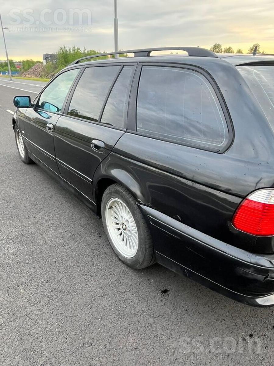 Melns BMW 530 2002 Rīga, ar dzinēja tilpumu 3.00 L un nobraukumu 360 tūkst. km par 1800 €, foto 3 vietnē AUTOMOTO.COM.LV