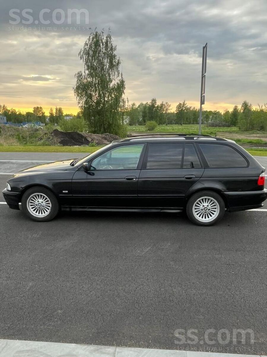 Melns BMW 530 2002 Rīga, ar dzinēja tilpumu 3.00 L un nobraukumu 360 tūkst. km par 1800 €, foto 4 vietnē AUTOMOTO.COM.LV