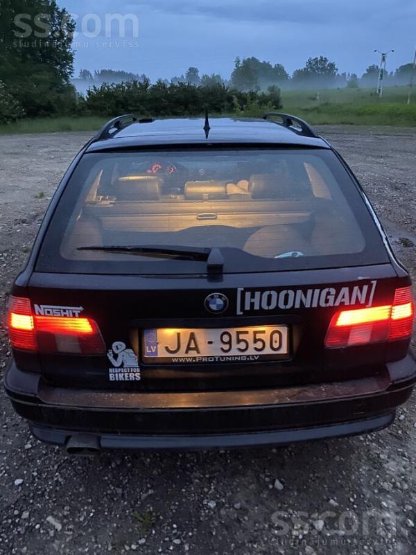 Melns BMW 530 2002 Madona, ar dzinēja tilpumu 3.00 L un nobraukumu 0 tūkst. km par 2250 €, foto 2 vietnē AUTOMOTO.COM.LV