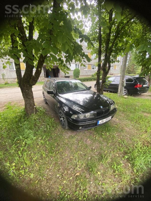 Melns BMW 530 2002 Madona, ar dzinēja tilpumu 3.00 L un nobraukumu 0 tūkst. km par 2250 €, foto 4 vietnē AUTOMOTO.COM.LV