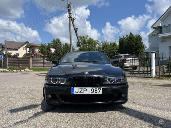 Melns BMW 530 2002 Viļņa, ar dzinēja tilpumu 3.00 L un nobraukumu 400 tūkst. km par 3100 €, foto 5 vietnē AUTOMOTO.COM.LV