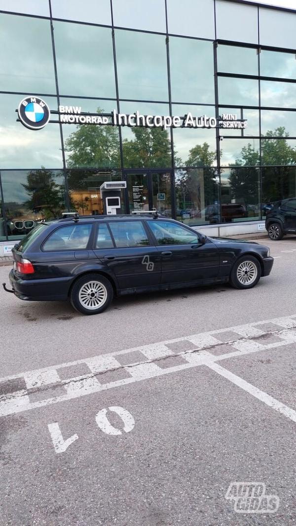 Black BMW 530 2002 in Kaunas, with an engine capacity of 3.00 L and mileage of 405 thousand km for 2100 €, photo 1 on AUTOMOTO.COM.LV