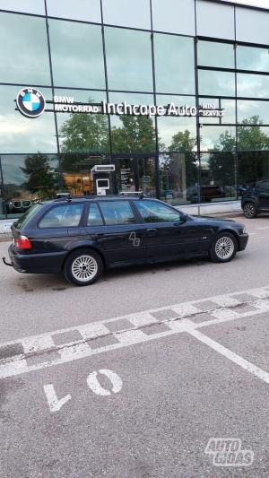 Melns BMW 530 2002 Kauņa, ar dzinēja tilpumu 3.00 L un nobraukumu 405 tūkst. km par 2100 €, foto  vietnē AUTOMOTO.COM.LV