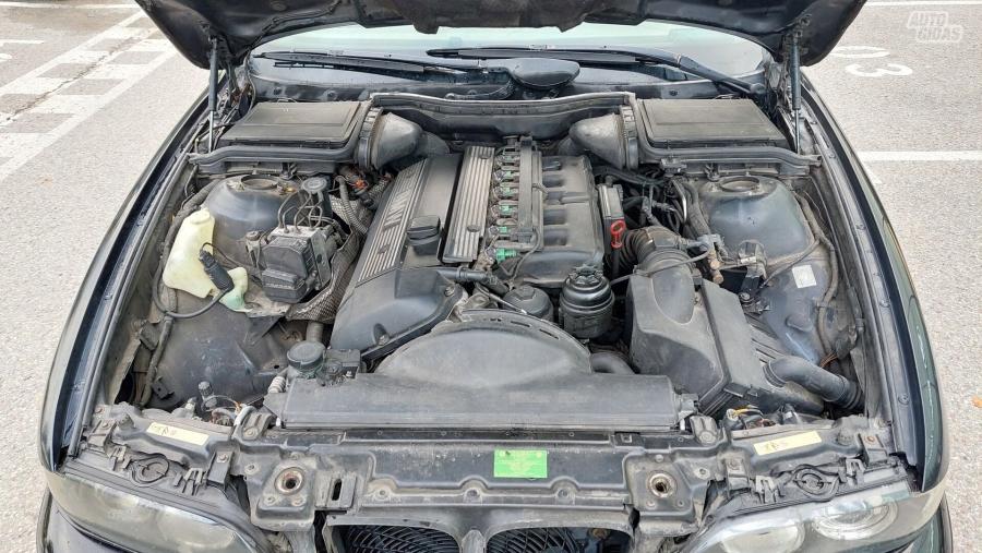 Melns BMW 530 2002 Kauņa, ar dzinēja tilpumu 3.00 L un nobraukumu 405 tūkst. km par 2100 €, foto 5 vietnē AUTOMOTO.COM.LV