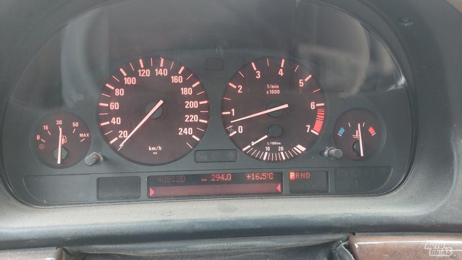 Melns BMW 530 2002 Kauņa, ar dzinēja tilpumu 3.00 L un nobraukumu 405 tūkst. km par 2100 €, foto 6 vietnē AUTOMOTO.COM.LV