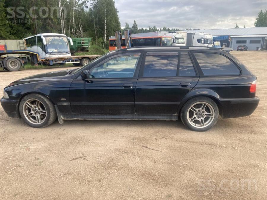 Melns BMW 530 2002 Madona, ar dzinēja tilpumu 3.00 L un nobraukumu 354 tūkst. km par 1800 €, foto 5 vietnē AUTOMOTO.COM.LV