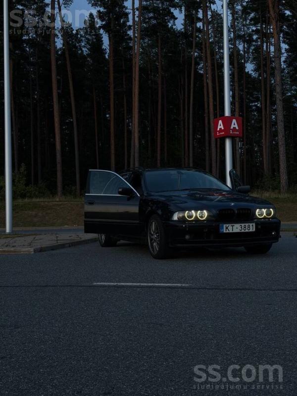 BMW 530 2002 RÄ«ga vietnÄ Melns BMW 530 2002 RÄ«ga, ar dzinÄja tilpumu 3.00 L un nobraukumu 0 tÅ«kst. km par 3250 ā¬, foto 1 vietnÄ AUTOMOTO.COM.LV