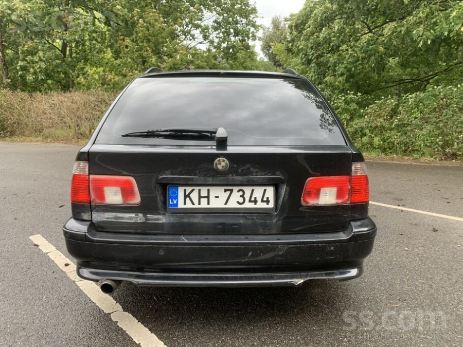 Melns BMW 530 2002 Rīga, ar dzinēja tilpumu 3.00 L un nobraukumu 402 tūkst. km par 1570 €, foto 5 vietnē AUTOMOTO.COM.LV
