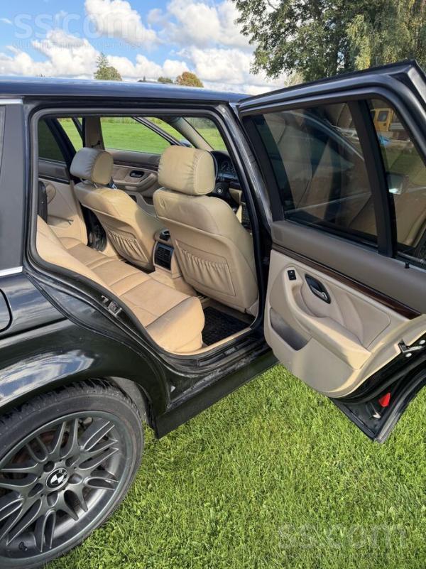 Black BMW 530 2002 in Riga, with an engine capacity of 3.00 L and mileage of 526 thousand km for 3950 €, photo 8 on AUTOMOTO.COM.LV