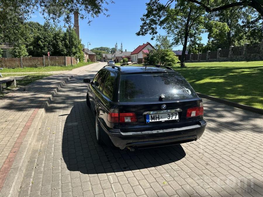 Black BMW 530 2003 in Ludza, with an engine capacity of 3.00 L and mileage of 371 thousand km for 4500 €, photo 3 on AUTOMOTO.COM.LV