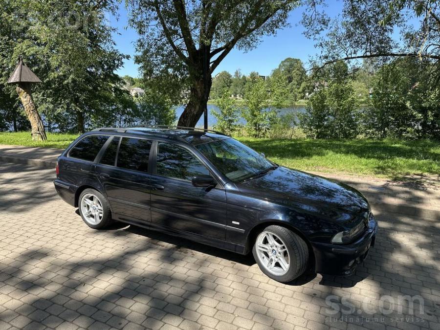 Black BMW 530 2003 in Ludza, with an engine capacity of 3.00 L and mileage of 371 thousand km for 4500 €, photo 5 on AUTOMOTO.COM.LV