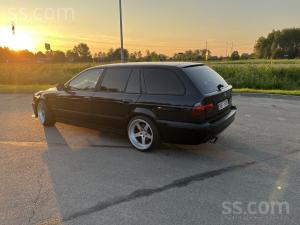 Black BMW 530 2003 in Riga, with an engine capacity of 3.00 L and mileage of 490 thousand km for 5500 €, photo 3 on AUTOMOTO.COM.LV