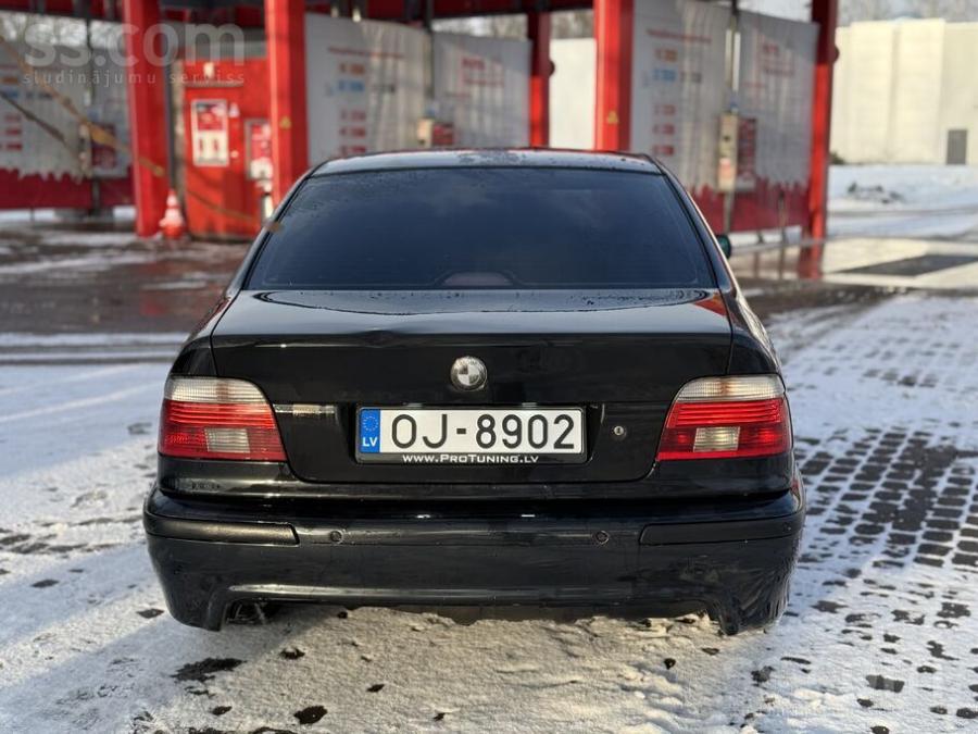 Melns BMW 530 2003 Rīga, ar dzinēja tilpumu 3.00 L un nobraukumu 370 tūkst. km par 2990 €, foto 4 vietnē AUTOMOTO.COM.LV