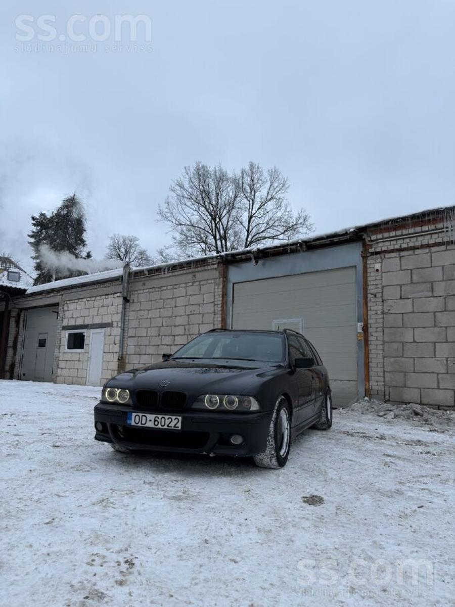 Melns BMW 530 2003 Rīga, ar dzinēja tilpumu 3.00 L un nobraukumu 473 tūkst. km par 2650 €, foto 2 vietnē AUTOMOTO.COM.LV