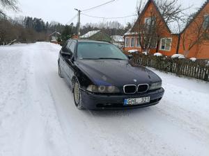 Black BMW 530 2003 in Mazeikiai, with an engine capacity of 3.00 L and mileage of 450 thousand km for 1100 €, photo 3 on AUTOMOTO.COM.LV
