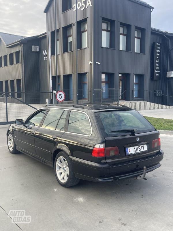 Melns BMW 530 2003 Klaipėda, ar dzinēja tilpumu 2.90 L un nobraukumu 500 tūkst. km par 1350 €, foto 5 vietnē AUTOMOTO.COM.LV