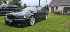 Melns BMW 530 2003 Širvintos, ar dzinēja tilpumu 2.90 L un nobraukumu 437 tūkst. km par 3500 €, foto  vietnē AUTOMOTO.COM.LV