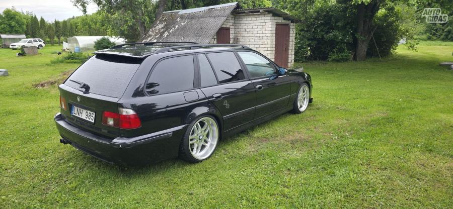 Black BMW 530 2003 in Sirvintos, with an engine capacity of 2.90 L and mileage of 437 thousand km for 3500 €, photo 5 on AUTOMOTO.COM.LV