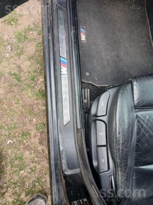 Melns BMW 530 2003 Madona, ar dzinēja tilpumu 3.00 L un nobraukumu 380 tūkst. km par 1650 €, foto 7 vietnē AUTOMOTO.COM.LV