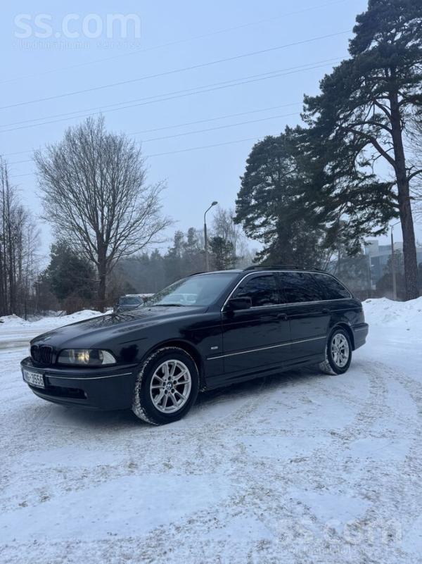 Black BMW 530 2003 in Jurmala, with an engine capacity of 3.00 L and mileage of 0 thousand km for 2888 €, photo 4 on AUTOMOTO.COM.LV
