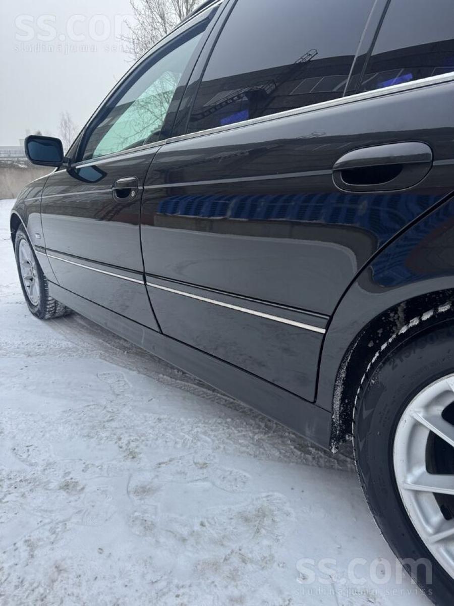 Melns BMW 530 2003 Jūrmala, ar dzinēja tilpumu 3.00 L un nobraukumu 0 tūkst. km par 2888 €, foto 6 vietnē AUTOMOTO.COM.LV