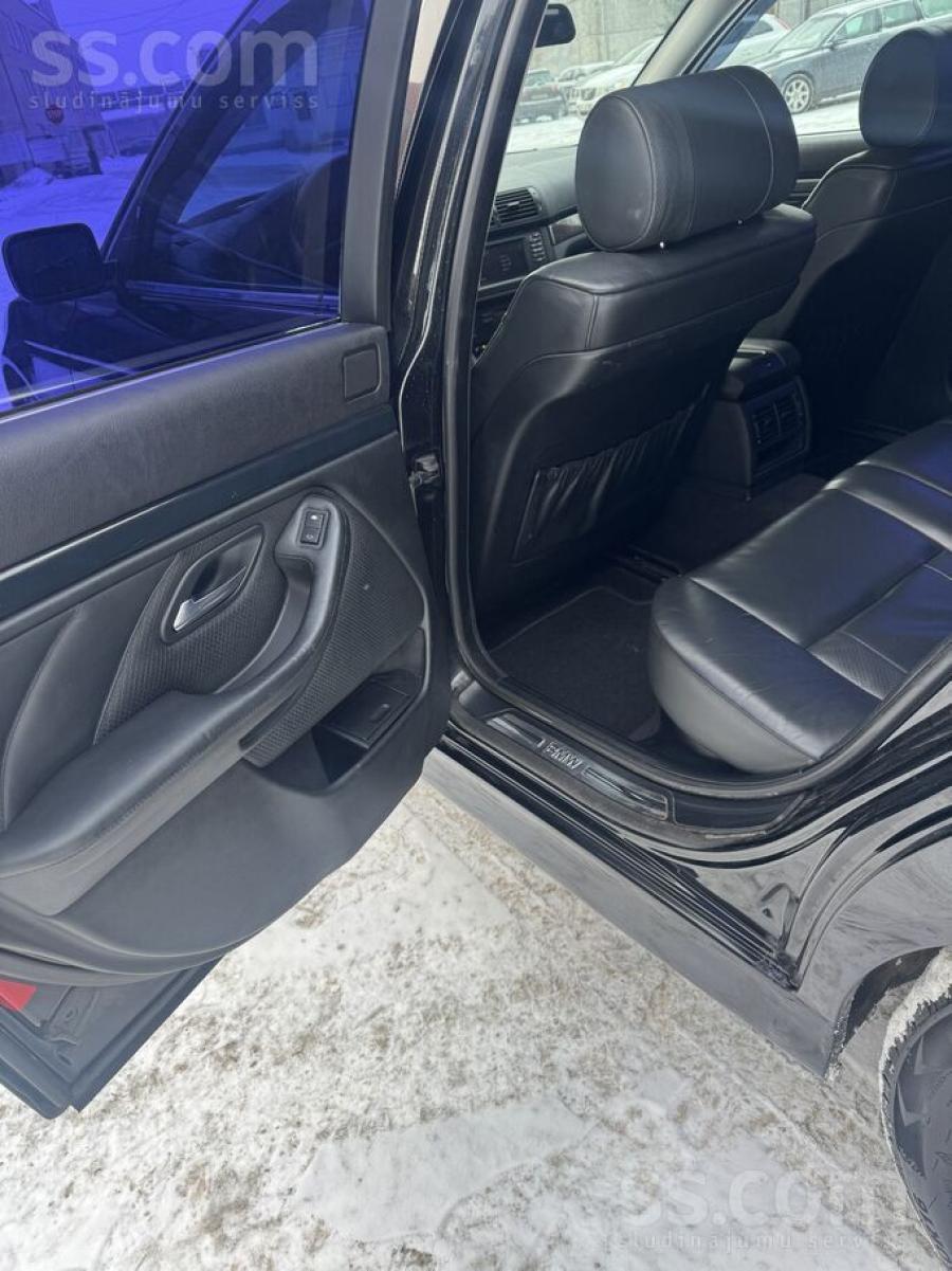 Melns BMW 530 2003 Jūrmala, ar dzinēja tilpumu 3.00 L un nobraukumu 0 tūkst. km par 2888 €, foto 10 vietnē AUTOMOTO.COM.LV