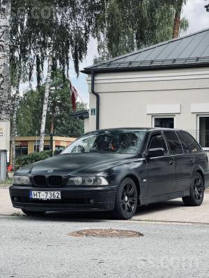 Black BMW 530 2003 in Riga, with an engine capacity of 3.00 L and mileage of 373 thousand km for 2200 €, photo  on AUTOMOTO.COM.LV