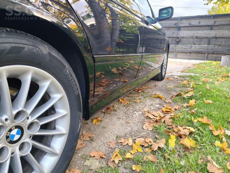 Melns BMW 530 2003 Ludza, ar dzinēja tilpumu 3.00 L un nobraukumu 500 tūkst. km par 2300 €, foto 7 vietnē AUTOMOTO.COM.LV