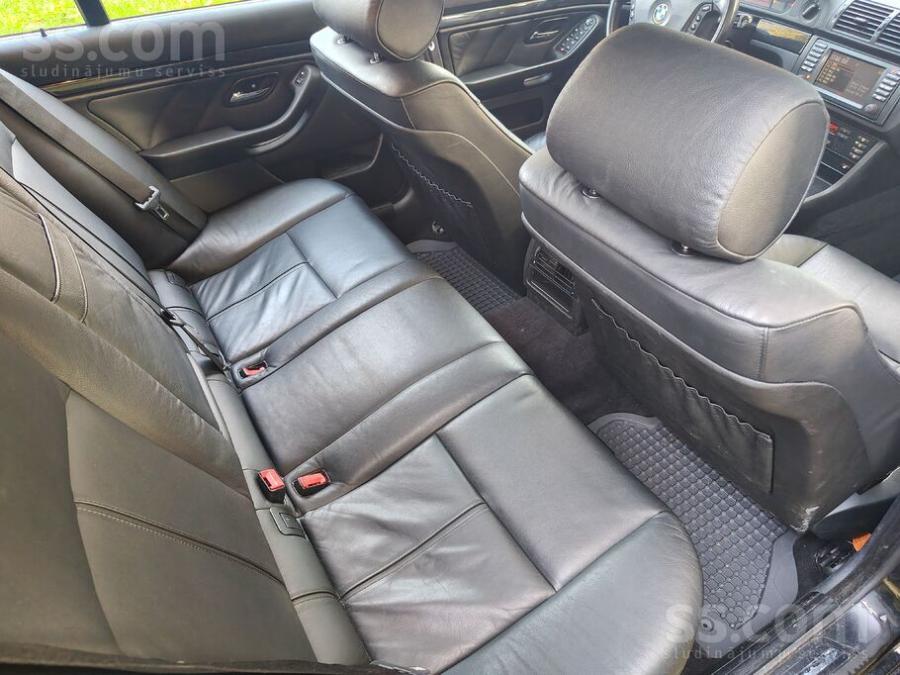 Melns BMW 530 2003 Ludza, ar dzinēja tilpumu 3.00 L un nobraukumu 500 tūkst. km par 2300 €, foto 11 vietnē AUTOMOTO.COM.LV