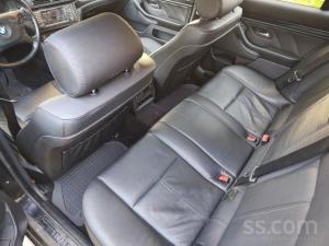 Melns BMW 530 2003 Ludza, ar dzinēja tilpumu 3.00 L un nobraukumu 500 tūkst. km par 2300 €, foto 12 vietnē AUTOMOTO.COM.LV