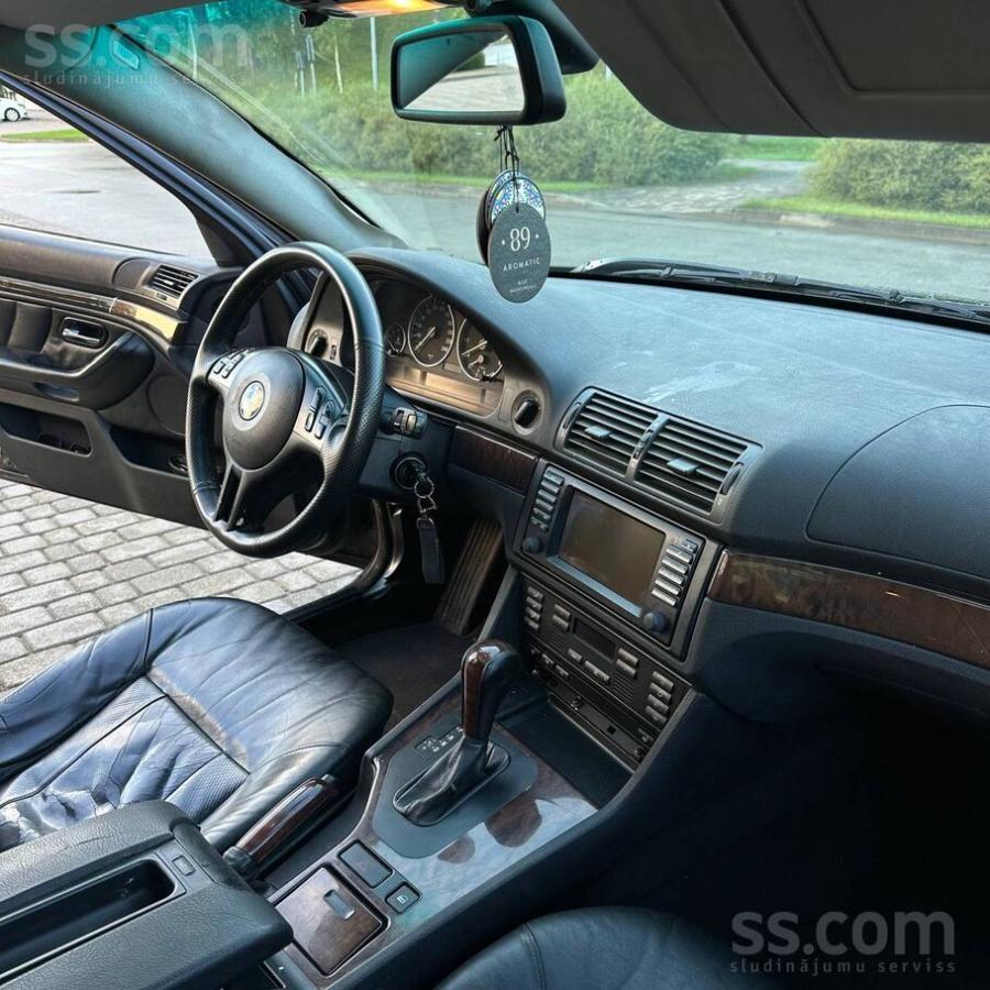 Black BMW 530 2003 in Rezekne, with an engine capacity of 3.00 L and mileage of 352 thousand km for 2680 €, photo 3 on AUTOMOTO.COM.LV
