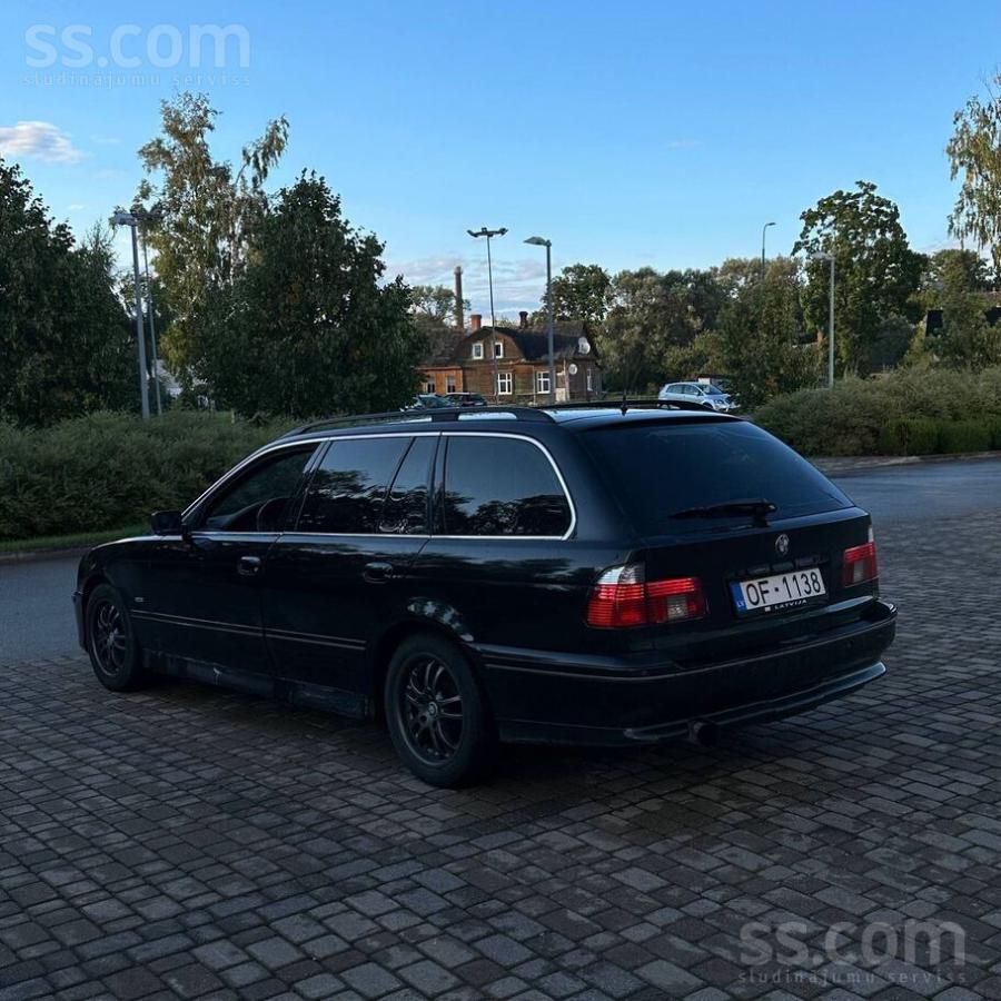 Black BMW 530 2003 in Rezekne, with an engine capacity of 3.00 L and mileage of 352 thousand km for 2680 €, photo 7 on AUTOMOTO.COM.LV