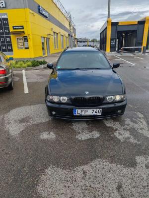Melns BMW 530 2003 Šauļi, ar dzinēja tilpumu 2.93 L un nobraukumu 412 tūkst. km par 2500 €, foto 1 vietnē AUTOMOTO.COM.LV