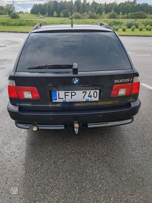 Melns BMW 530 2003 Šauļi, ar dzinēja tilpumu 2.93 L un nobraukumu 412 tūkst. km par 2500 €, foto 5 vietnē AUTOMOTO.COM.LV