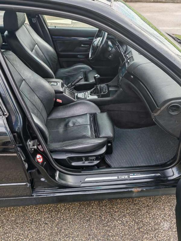 Melns BMW 530 2003 Šauļi, ar dzinēja tilpumu 2.93 L un nobraukumu 412 tūkst. km par 2500 €, foto 7 vietnē AUTOMOTO.COM.LV