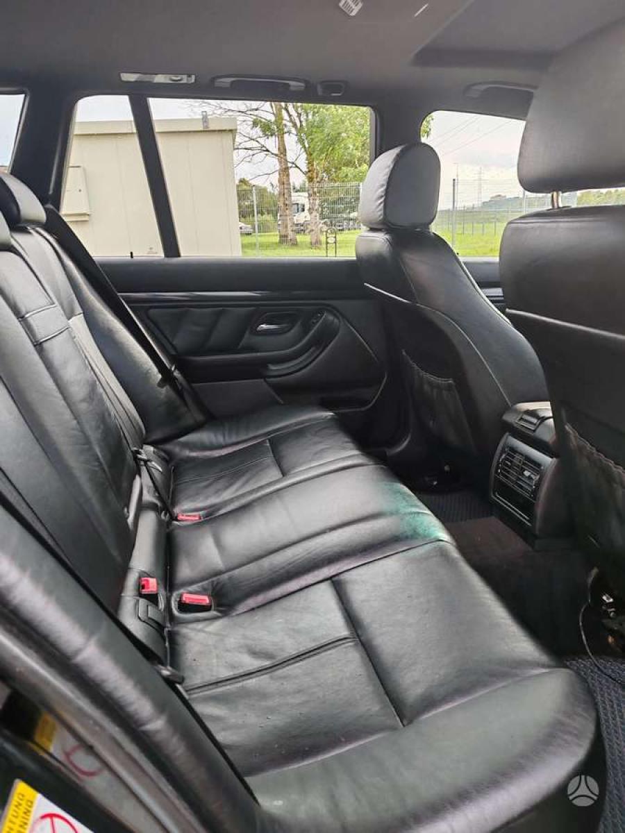 Melns BMW 530 2003 Šauļi, ar dzinēja tilpumu 2.93 L un nobraukumu 412 tūkst. km par 2500 €, foto 8 vietnē AUTOMOTO.COM.LV