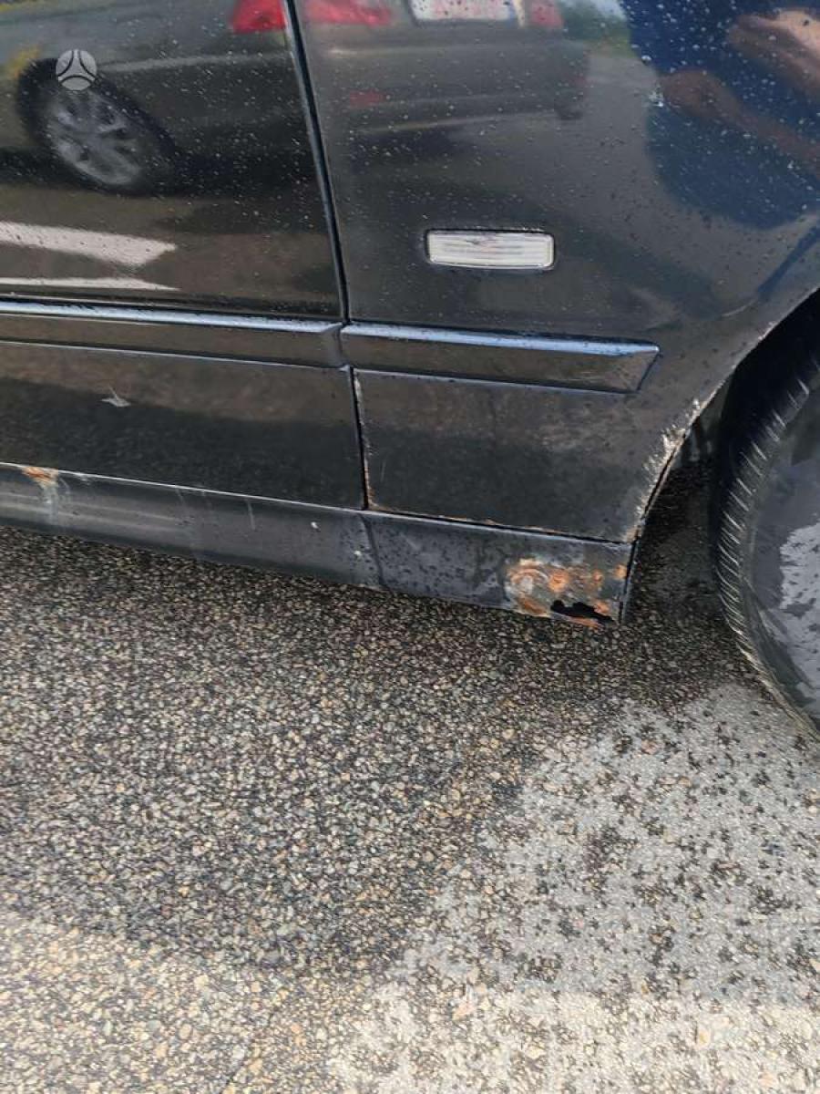 Melns BMW 530 2003 Šauļi, ar dzinēja tilpumu 2.93 L un nobraukumu 412 tūkst. km par 2500 €, foto 20 vietnē AUTOMOTO.COM.LV