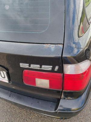 Melns BMW 530 2003 Šauļi, ar dzinēja tilpumu 2.93 L un nobraukumu 412 tūkst. km par 2500 €, foto 21 vietnē AUTOMOTO.COM.LV