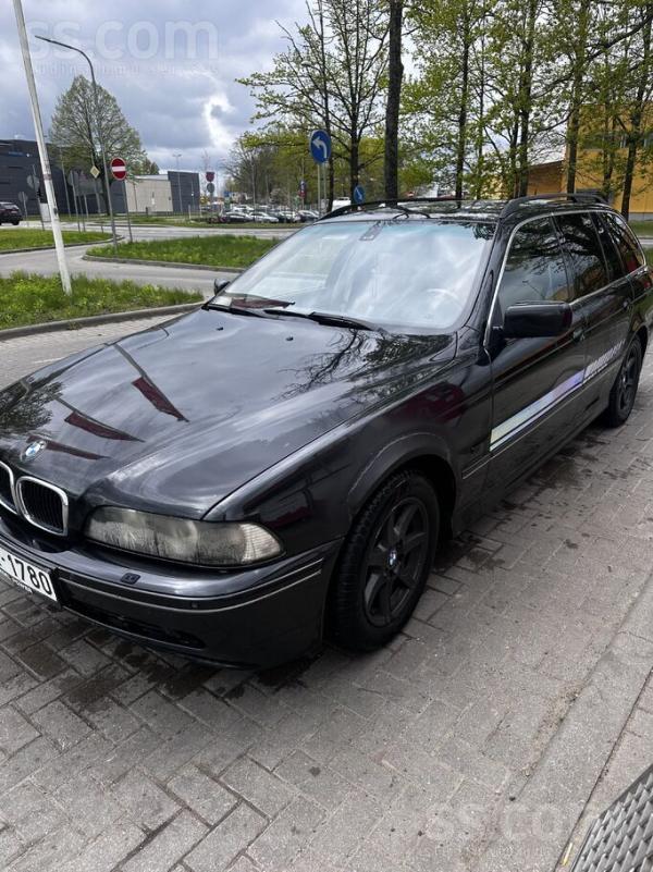БМВ 530 2003 в Рига на AUTOMOTO.COM.LV Черный БМВ 530 2003 в Рига, объемом двигателя 3.00 л и пробегом 330 тыс. км за 2500 €, фото 4 на AUTOMOTO.COM.LV