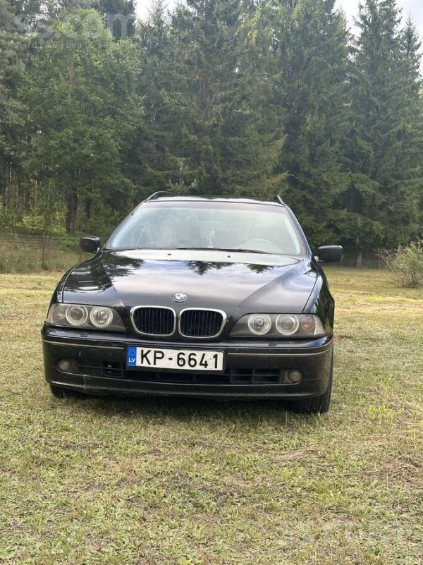 Melns BMW 530 2003 Daugavpils, ar dzinēja tilpumu 3.00 L un nobraukumu 400 tūkst. km par 1950 €, foto 1 vietnē AUTOMOTO.COM.LV