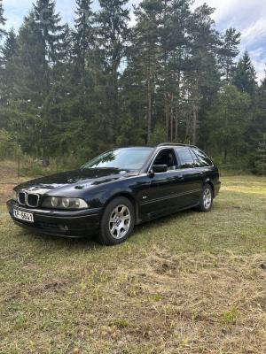 Melns BMW 530 2003 Daugavpils, ar dzinēja tilpumu 3.00 L un nobraukumu 400 tūkst. km par 1950 €, foto 3 vietnē AUTOMOTO.COM.LV