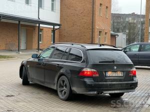 Black BMW 530 2004 in Rezekne, with an engine capacity of 3.00 L and mileage of 420 thousand km for 2100 €, photo 4 on AUTOMOTO.COM.LV