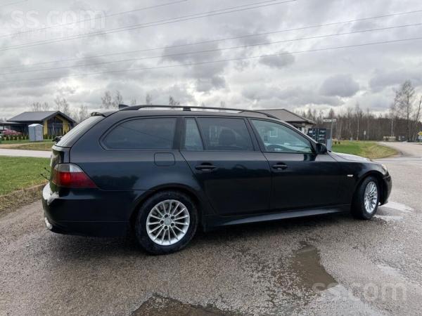 Black BMW 530 2004 in Riga, with an engine capacity of 3.00 L and mileage of 406 thousand km for 2900 €, photo 4 on AUTOMOTO.COM.LV