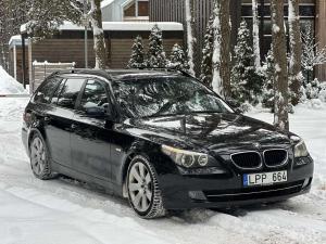 Black BMW 530 2004 in Vilnius, with an engine capacity of 2.99 L and mileage of 395 thousand km for 2950 €, photo 3 on AUTOMOTO.COM.LV