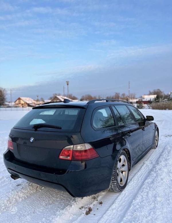 Black BMW 530 2004 in Silute, with an engine capacity of 2.99 L and mileage of 430 thousand km for 3450 €, photo 5 on AUTOMOTO.COM.LV