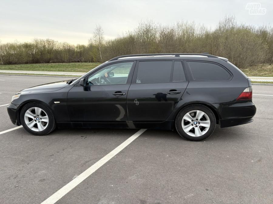 Melns BMW 530 2004 Klaipėda, ar dzinēja tilpumu 3.00 L un nobraukumu 500 tūkst. km par 2250 €, foto 9 vietnē AUTOMOTO.COM.LV