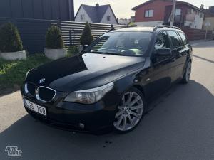 Melns BMW 530 2004 Kauņa, ar dzinēja tilpumu 3.00 L un nobraukumu 399 tūkst. km par 3800 €, foto  vietnē AUTOMOTO.COM.LV